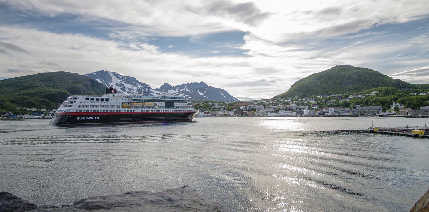 Hurtigruten routes: Northbound or Southbound? - visitBergen.com