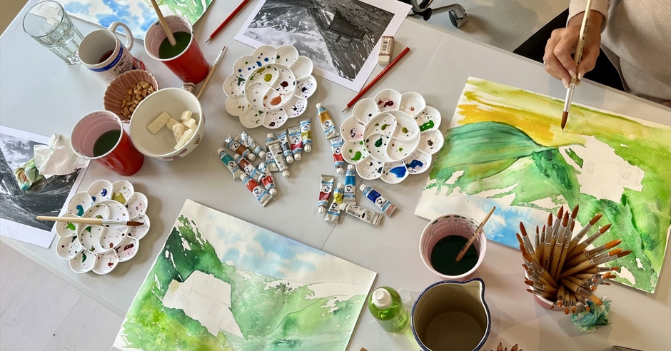 Paint Norwegian landscape with watercolour at JM Atelier - visitBergen.com