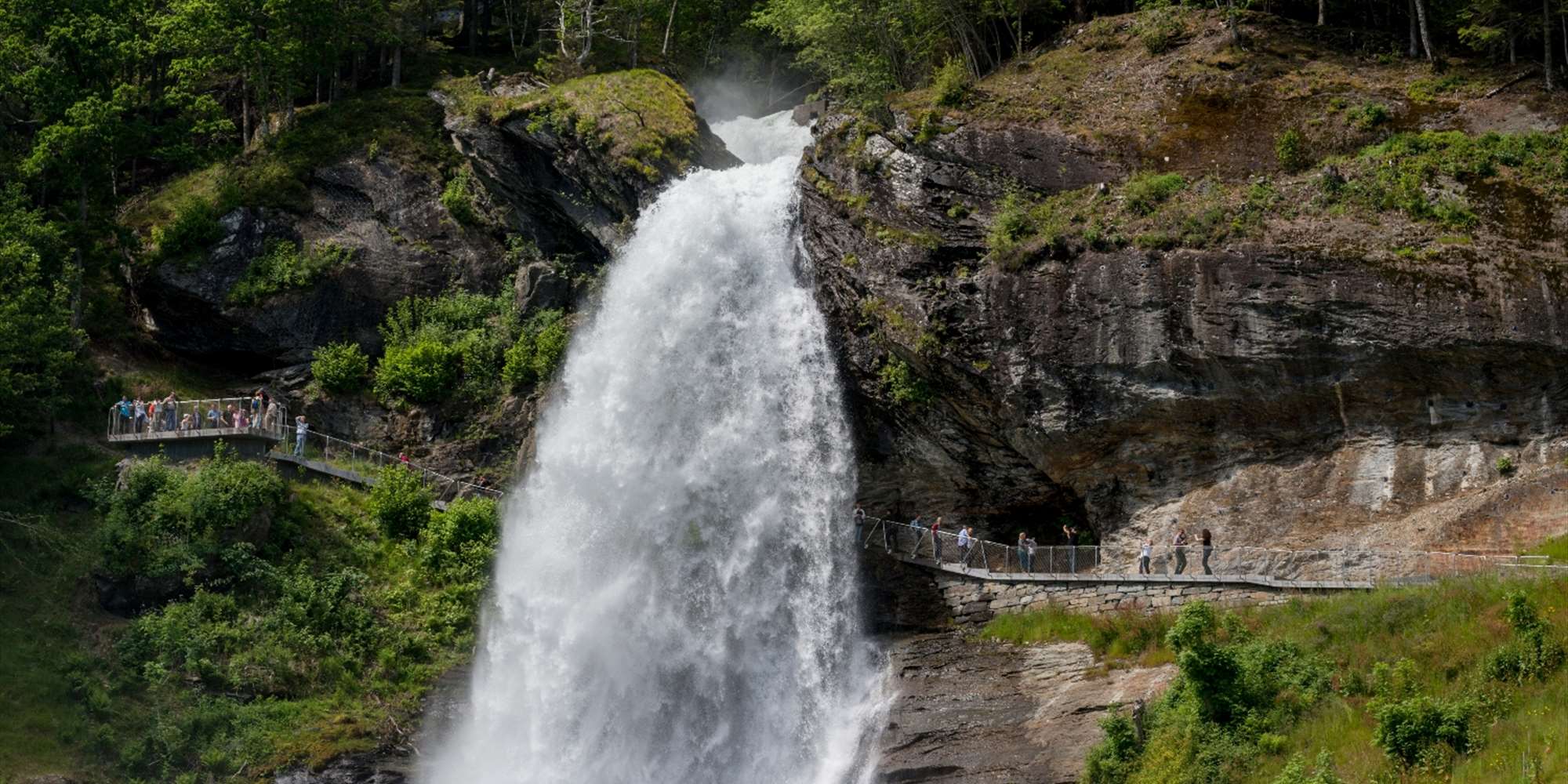 Guided tour including Hardanger, Voss Gondola and 3 great waterfalls ...